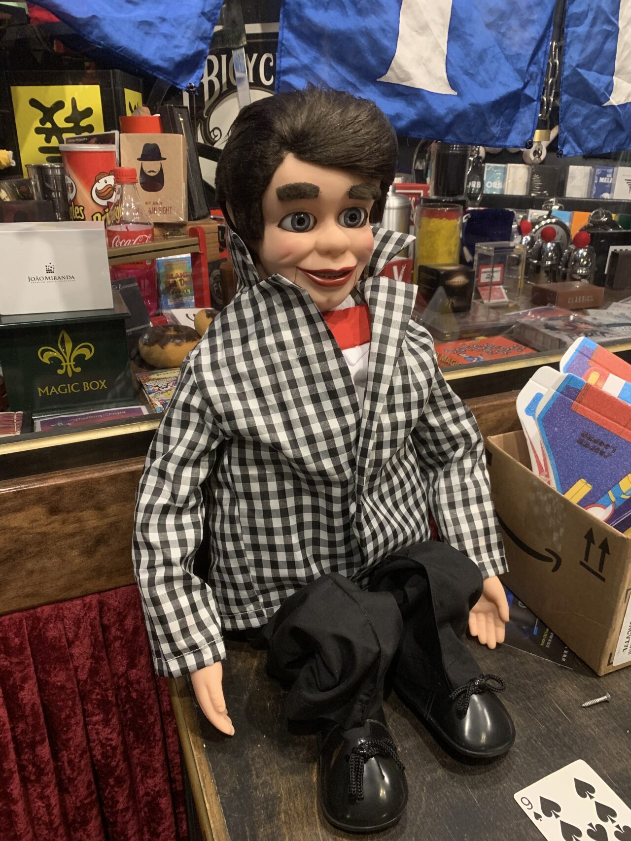 Theatre Magic - Learn Magic | incredible magic that anyone can do. A ...